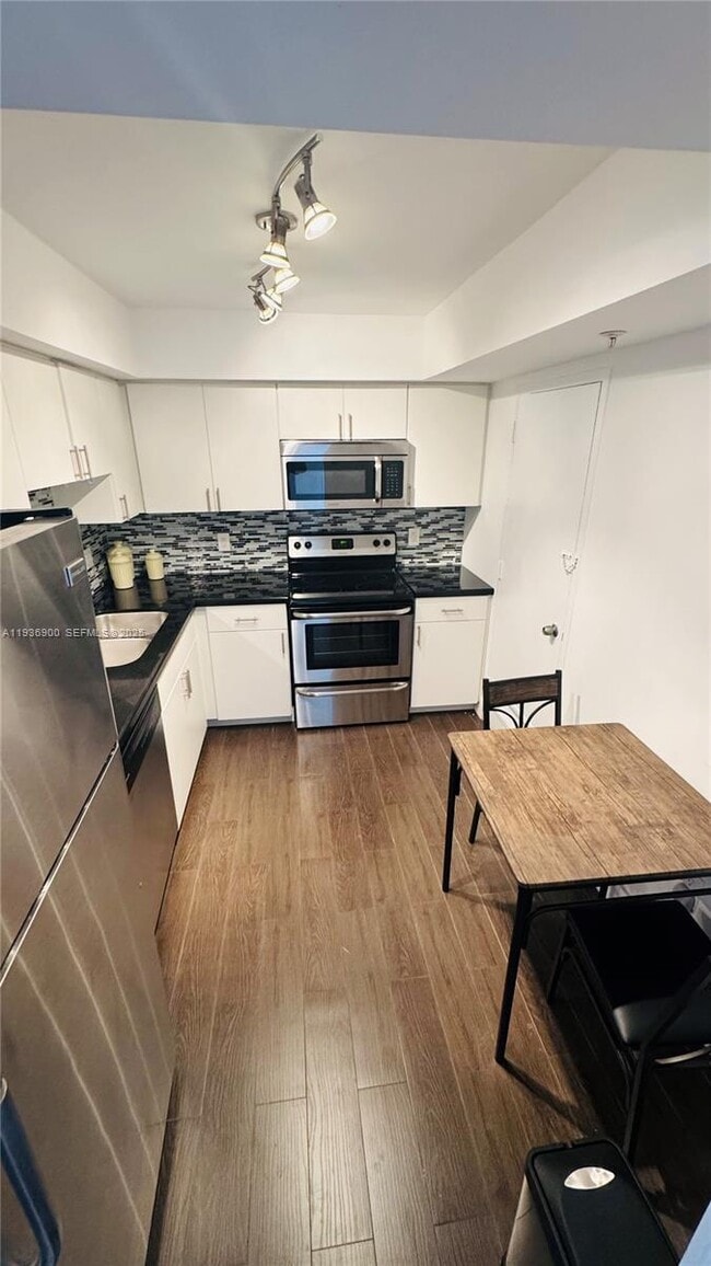 400 Kings Point Dr - 400 Kings Point Dr Sunny Isles Beach FL 33160 ...