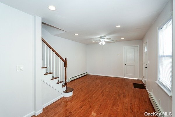20 Warwick Rd - 20 Warwick Rd Island Park NY 11558 | Apartment Finder