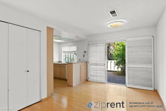 2 br, 2.5 bath Townhome - 11051 Firethorne... - 11051 Firethorne Dr ...