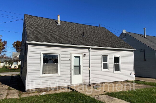 Nicely remodeled single family home! - 12809 Sprecher Ave Cleveland OH ...
