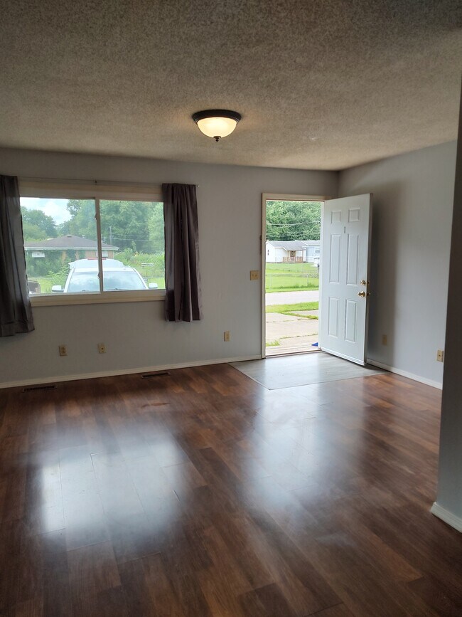 5201 N Pierson St - 5201 N Pierson St Terre Haute IN 47805 | Apartment ...