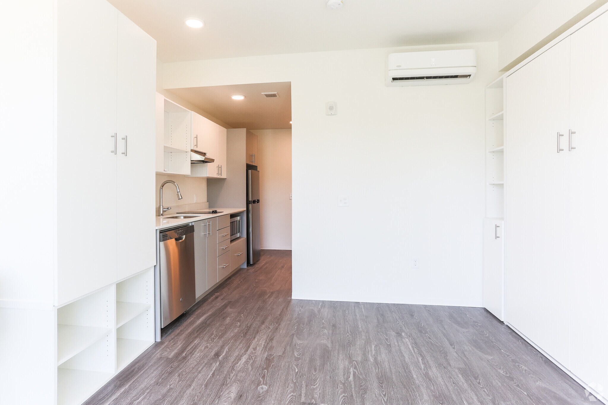 Derby Slabtown - 1075 NW 16th St Portland OR 97209 | Apartment Finder