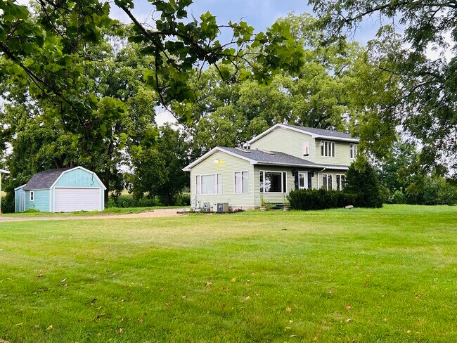 802 Main St Rd - 802 Main St Rd Spring Grove IL 60081 | Apartment Finder