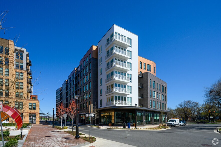 The Grayson - 1215 N Fayette St Alexandria VA 22314 | Apartment Finder