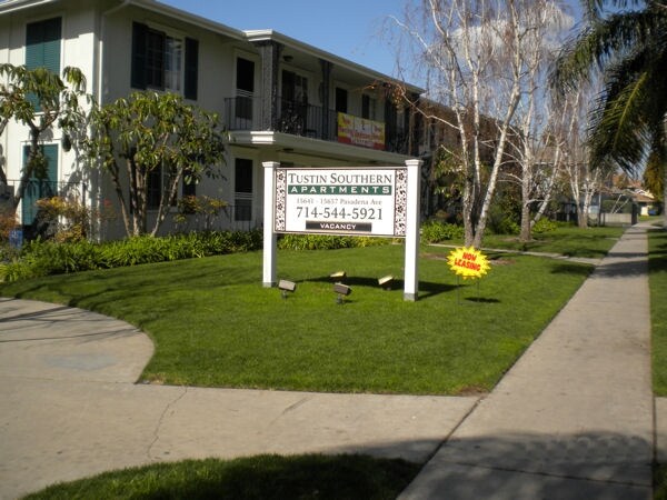 Tustin Southern Apartments - 15641 Pasadena Ave Tustin CA 92780 ...