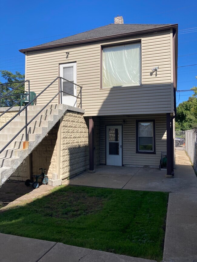 9525 S Ewing Ave - 9525 S Ewing Ave Chicago IL 60617 | Apartment Finder