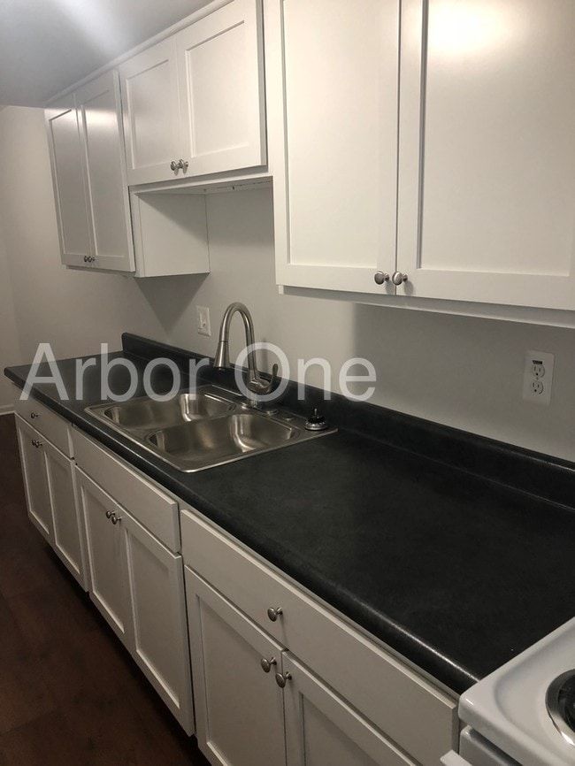 Arbor One Apartments - 723 Green Rd Ypsilanti MI 48198 | Apartment Finder