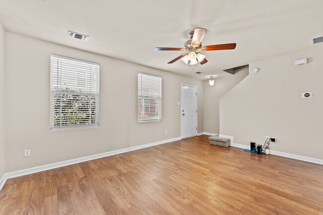 220 Trestle Tree - 220 Trestle Tree San Marcos TX 78666 | Apartment Finder