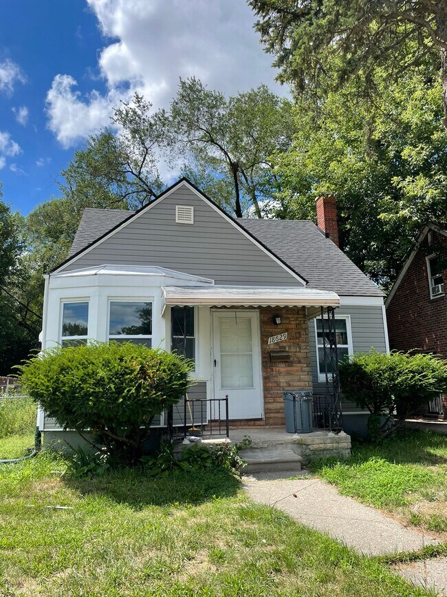 18629 Greenview Ave - 18629 Greenview Ave Detroit MI 48219 | Apartment ...