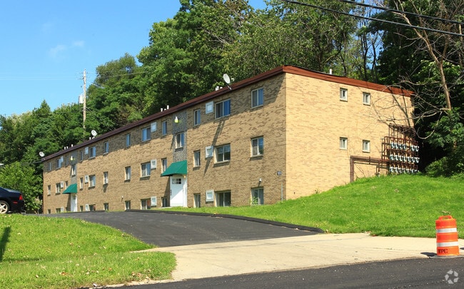 Cliffview Apartment - 1855 Cliffview Rd Cleveland OH 44112 | Apartment ...