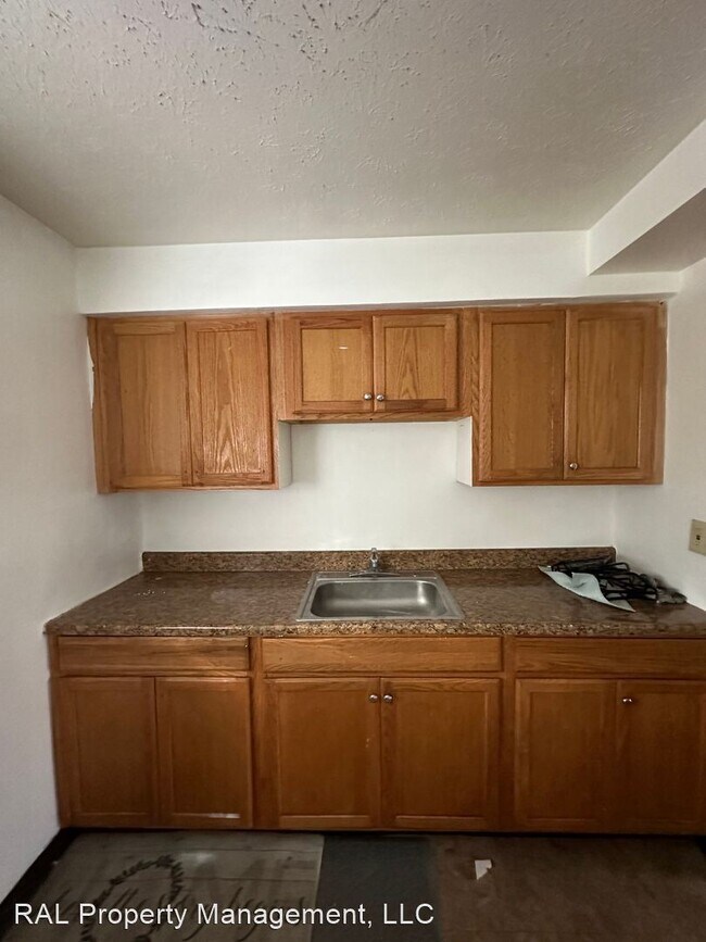 2 br, 1 bath House - 23756 banbury circle 8 - 23756 Banbury Cir ...