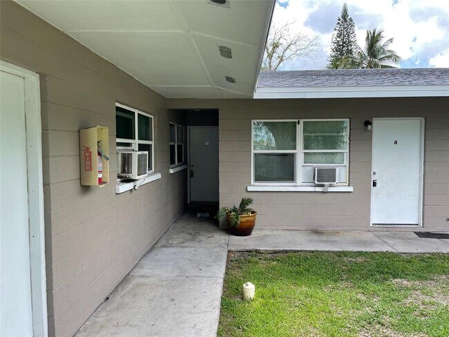 2409 13th St W - 2409 13th St W Bradenton FL 34205 | Apartment Finder