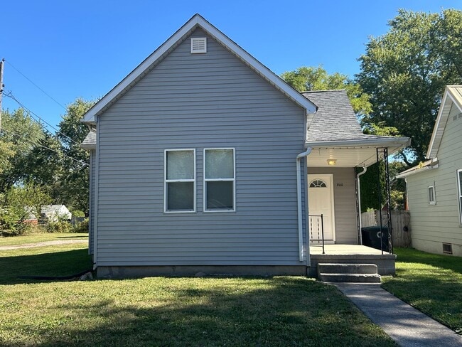 3 Bedroom 1 Bathroom house Available Now! - 800 S Ribble Ave Muncie IN ...