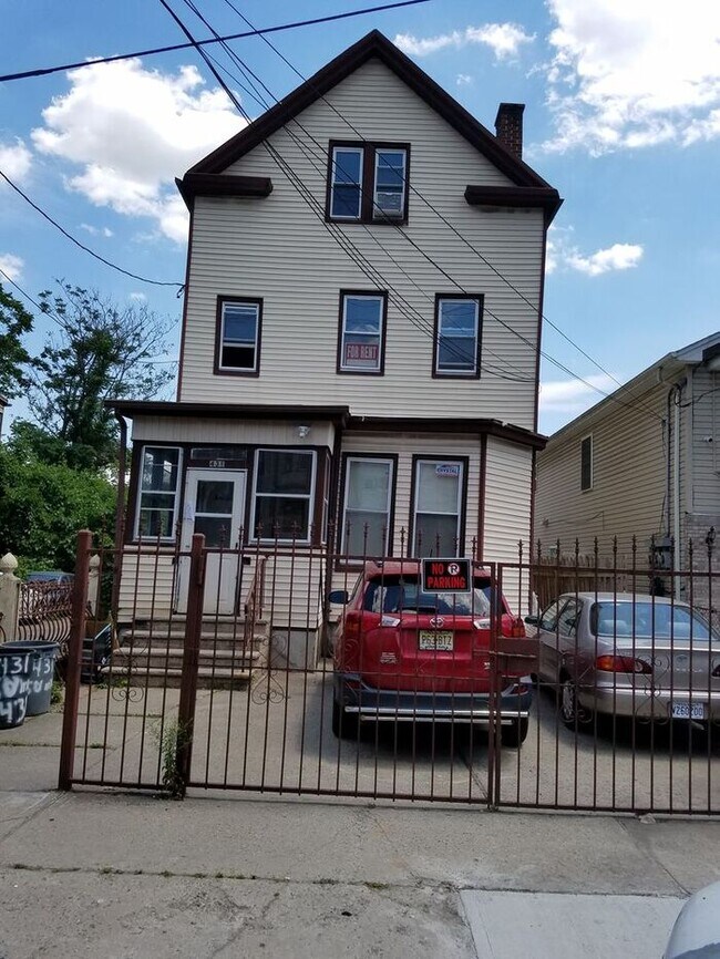 3rd Floor 1-Bedroom Efficiency Apartment - 431 Summer Ave Newark NJ ...