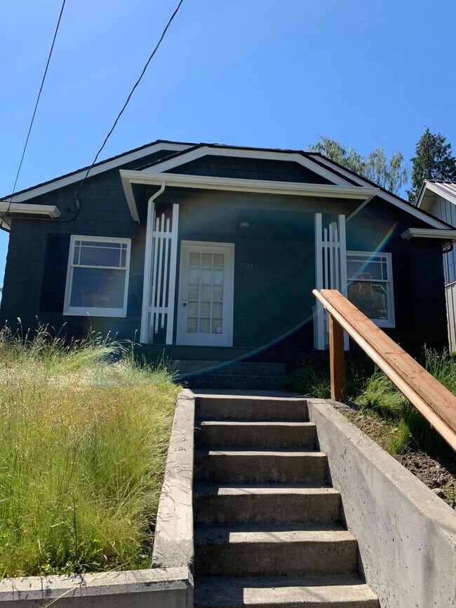 Great 2 beds Bungalow in Greenlake! - 7533 1st Ave NE Seattle WA 98103 ...