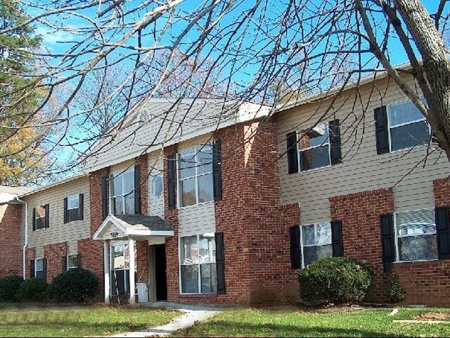 Timber Ridge Apartments - 7123 Barrington Dr Charlotte NC 28215 ...