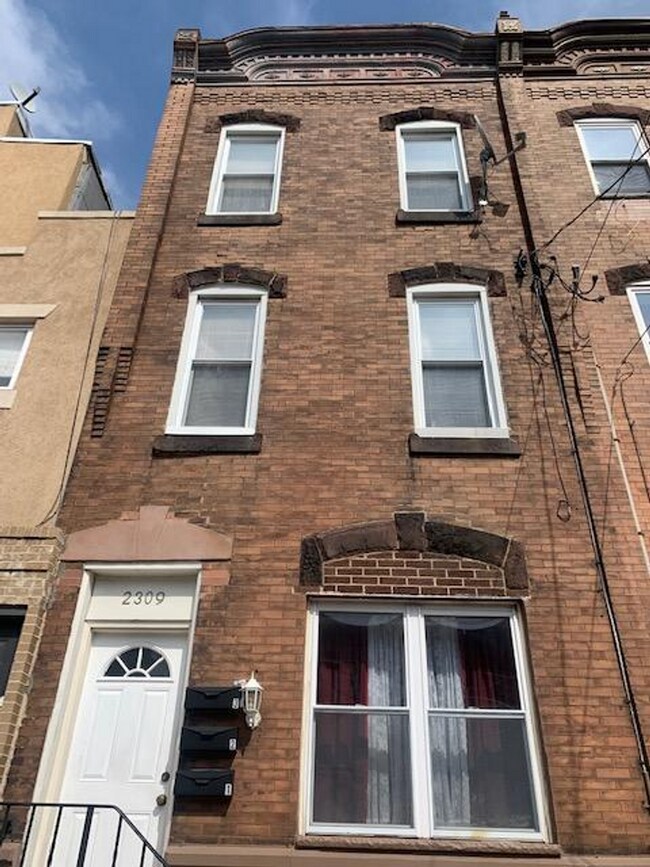 Melrose area Studio - 2309 S 15th St Philadelphia PA 19145 | Apartment ...