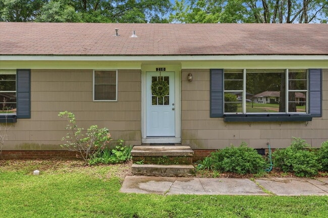 Spacious 4BR Home in Clinton School District with Multiple Living Areas ...