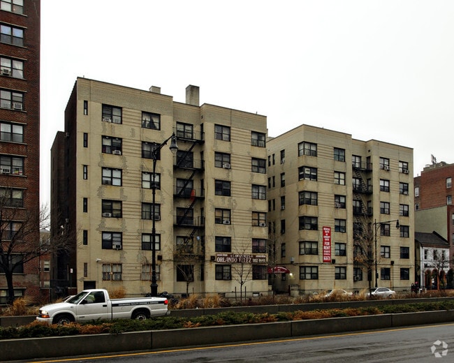1015 Grand Concourse - 1015 Grand Concourse Bronx NY 10452 | Apartment ...