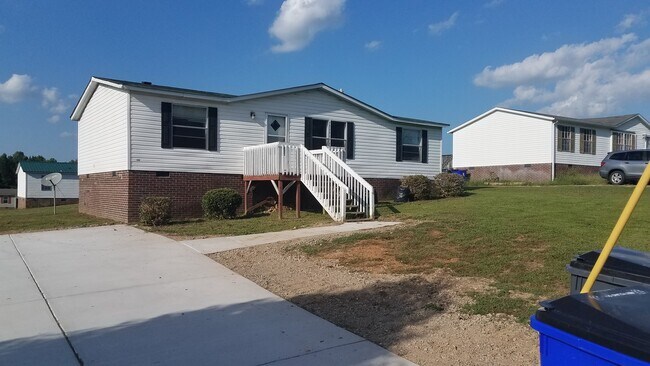 1217 Red Sunset Pl - 1217 Red Sunset Pl Siler City NC 27344 | Apartment ...