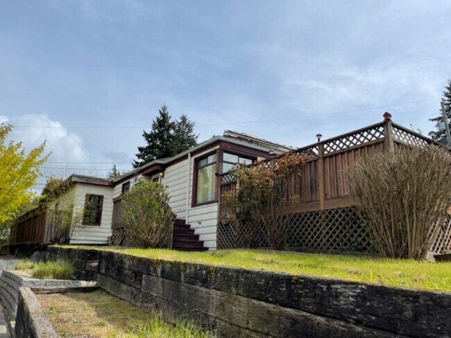 6342 Fauntleroy Way SW - 6342 Fauntleroy Way SW Seattle WA 98136 ...