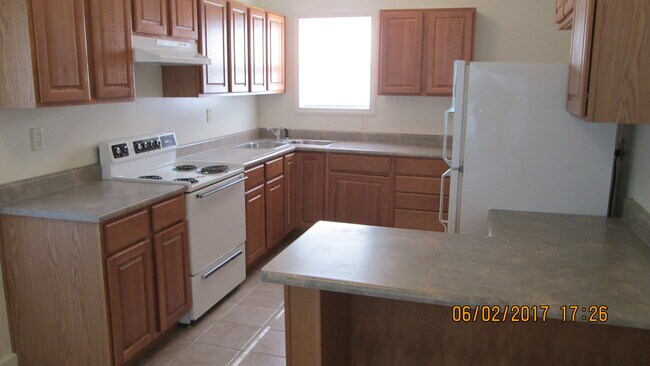 2015 Clay St - 2015 Clay St Cedar Falls IA 50613 | Apartment Finder