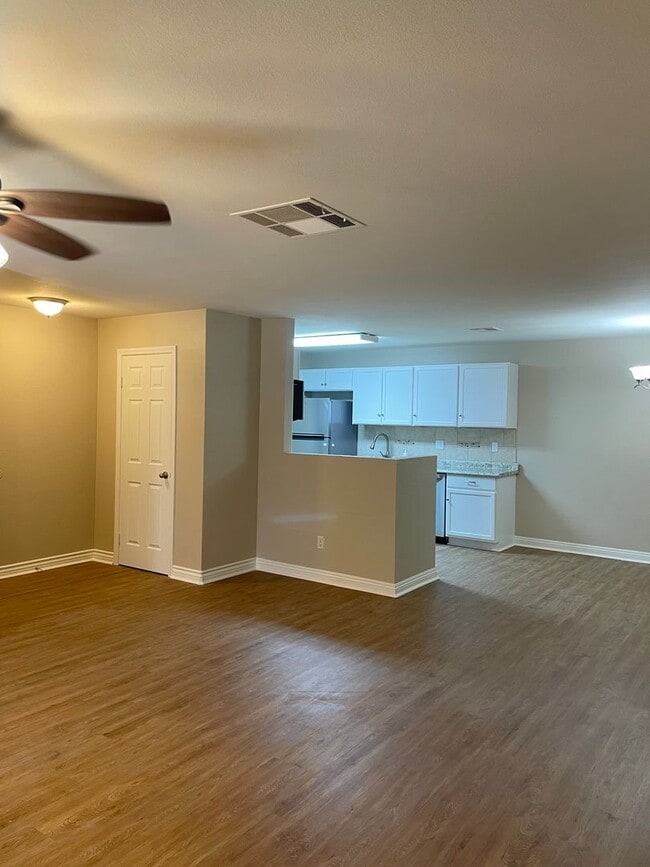 Captivating and Impeccable 3 Bedroom, 2 Bathroom in gated community ...