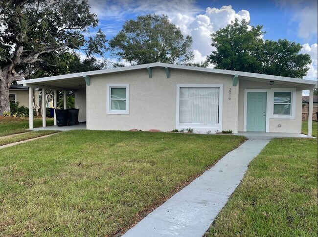 2016 S 3rd St - 2016 S 3rd St Fort Pierce FL 34950 | Apartment Finder