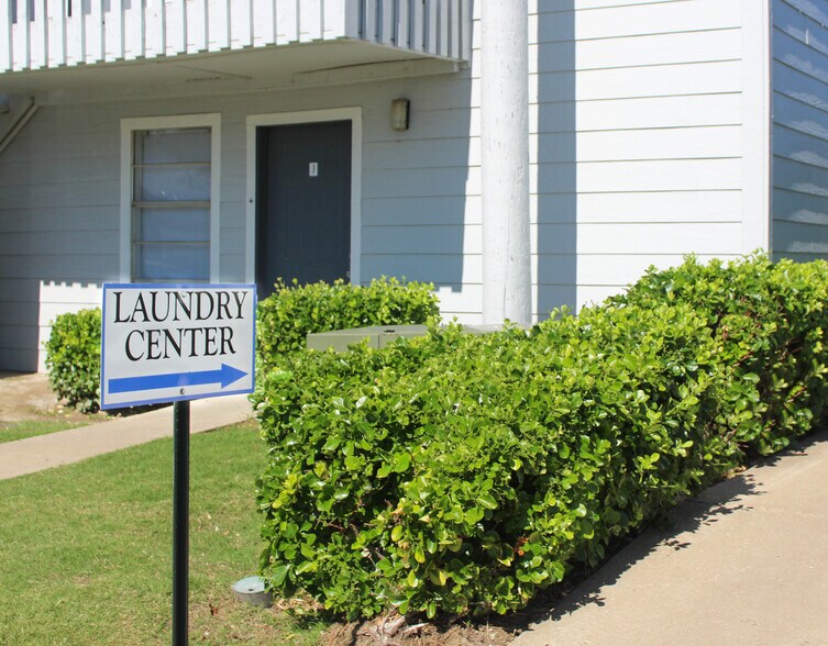 Lakeside Place - 2186 S 99th East Ave Tulsa OK 74129 | Apartment Finder