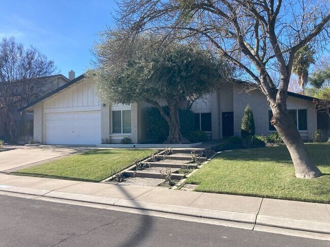 Fantastic Location! Updated 3 Bedroom 2 Ba... - 3613 Cam Real Modesto ...