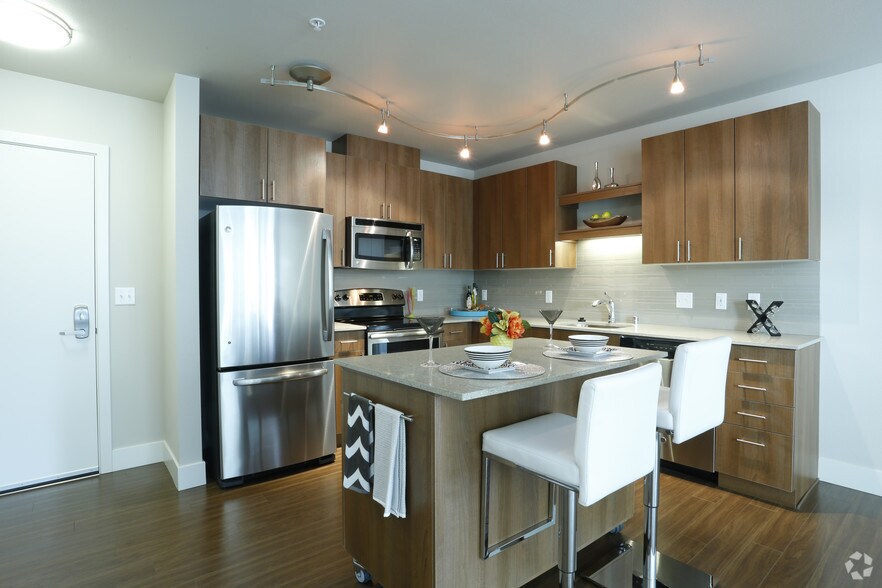 Astro Apartments - 315 1st Ave N Seattle WA 98109 | Apartment Finder