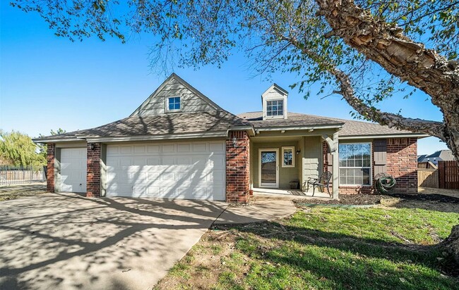 Immaculate home in Sawgrass at Bailey Ranch! - 10305 N 116th Ct E ...