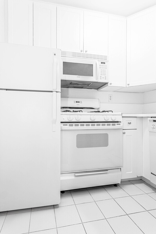 Lenox Terrace - 484 Lenox Ave New York NY 10037 | Apartment Finder