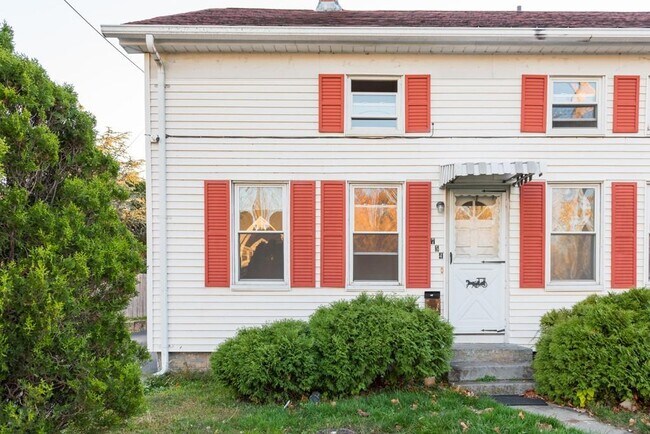 754 East Ave - 754 East Ave Warwick RI 02886 | Apartment Finder