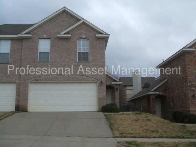 Large two story Duplex - 4014 Cottage Park Ct Arlington TX 76013 ...