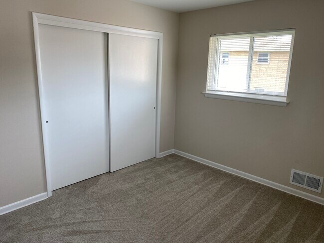 3073 W Ruskin Ct - 3073 W Ruskin Ct Milwaukee WI 53215 | Apartment Finder