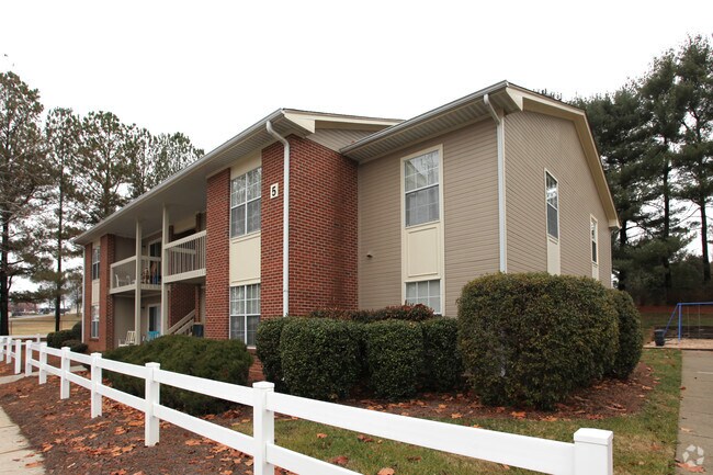 Ridgeway Apartments - 16 Crest Knolls St SE Taylorsville NC 28681 ...