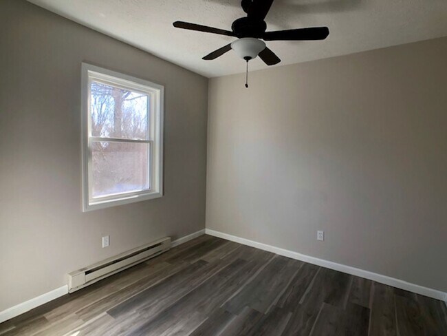 NICE 2 Bedroom, Move-In Ready! - 1441-1445 Peachtree Dr Ashland OH ...