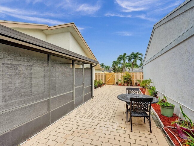 Baytree Lane, Boynton Beach, FL 33436 - 3 ... - 71 Baytree Ln Boynton ...