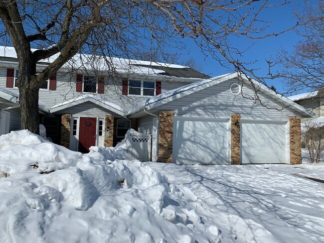 44 Stonehaven Dr - 44 Stonehaven Dr Sun Prairie WI 53590 | Apartment Finder