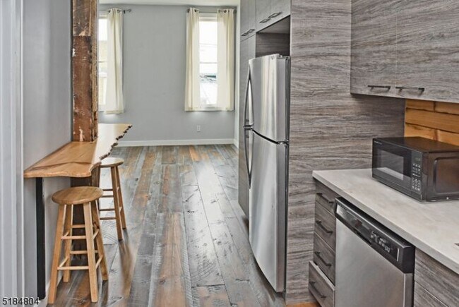 180 Spring St - 180 Spring St Newton NJ 07860 | Apartment Finder