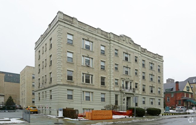 Aberdeen Apartments - 4628 Bayard St Pittsburgh PA 15213 | Apartment Finder