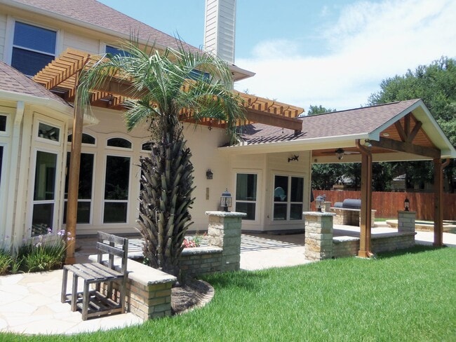 Stunning home with backyard Oasis in Round Rock - 3909 Mitchell Cove ...
