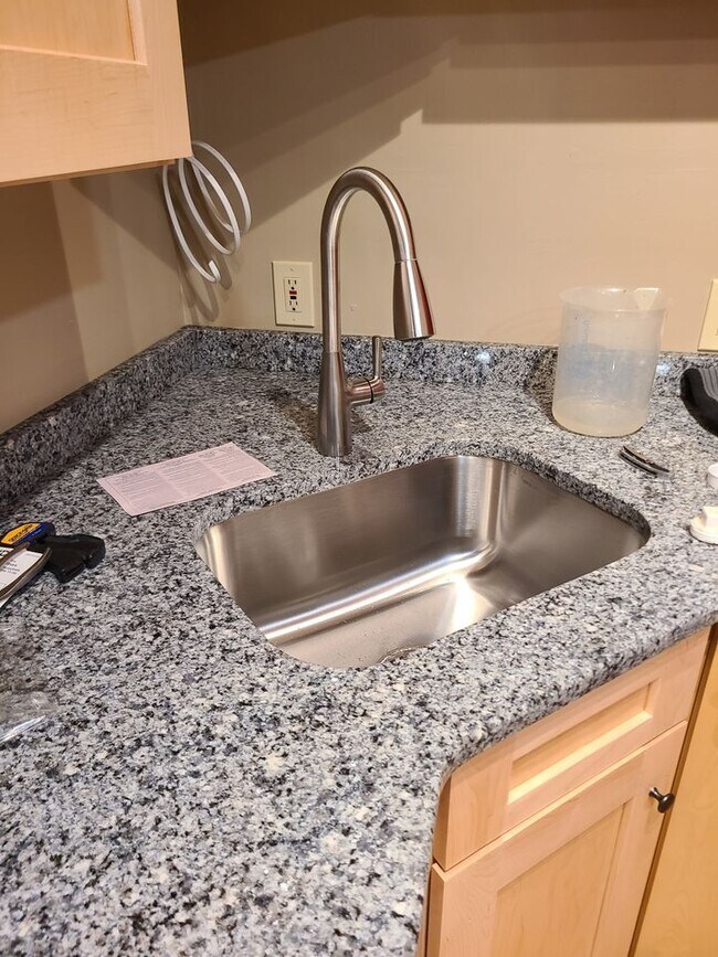 205 Elm St - 205 Elm St Biddeford ME 04005 | Apartment Finder