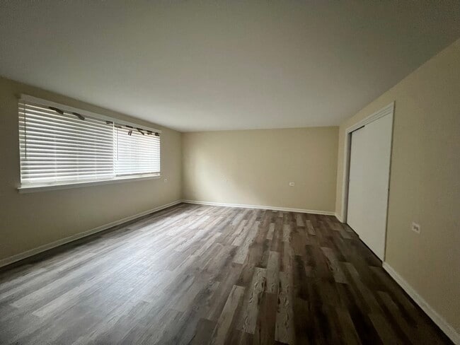 2033 W 111th St - 2033 W 111th St Chicago IL 60643 | Apartment Finder