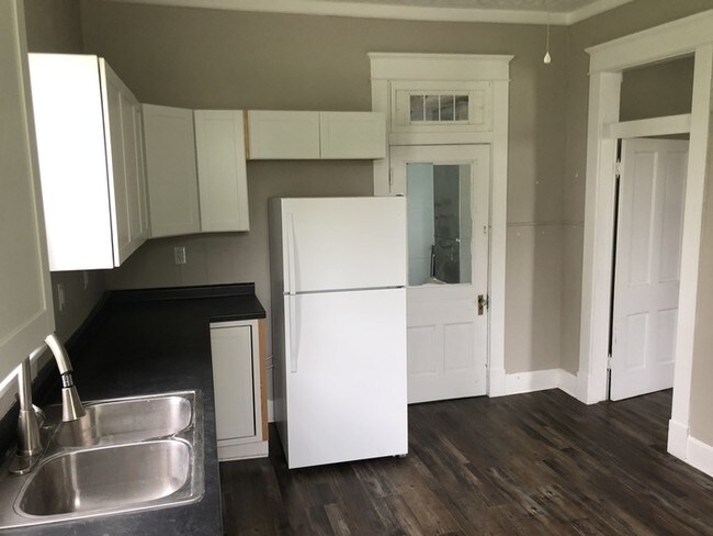 7833 E Blue Ridge Rd - 7833 E Blue Ridge Rd Shelbyville IN 46176 ...