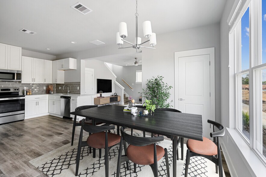 Rella Village - 13588 Ella Blvd Houston TX 77067 | Apartment Finder