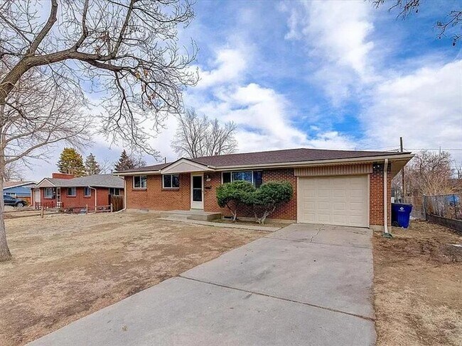 Updated Ranch - 318 Elmira St Aurora CO 80010 | Apartment Finder