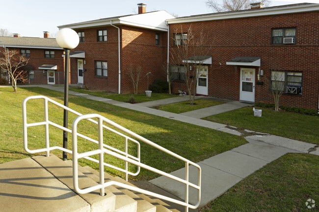 Linmar Heights - 1511-1597 Tyler St Aliquippa PA 15001 | Apartment Finder