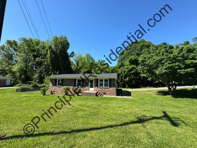 Nice updated brick ranch home - 802 Athenia Pl Bessemer City NC 28016 ...